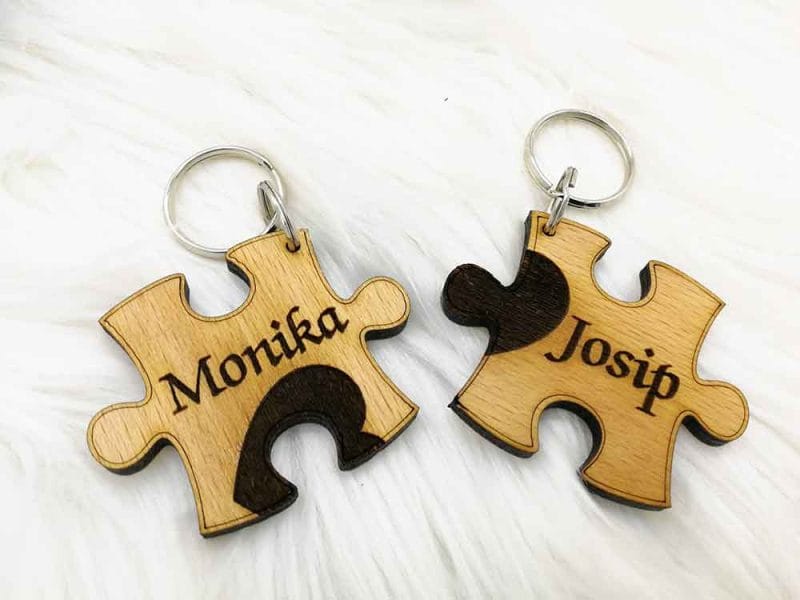 Privjesci puzzle s imenima / poklon za Valentinovo